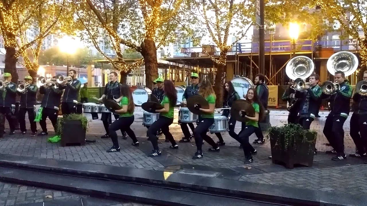 Seattle Sounders FC Sound Wave Band - 'Uprising' 10-28-15 - YouTube