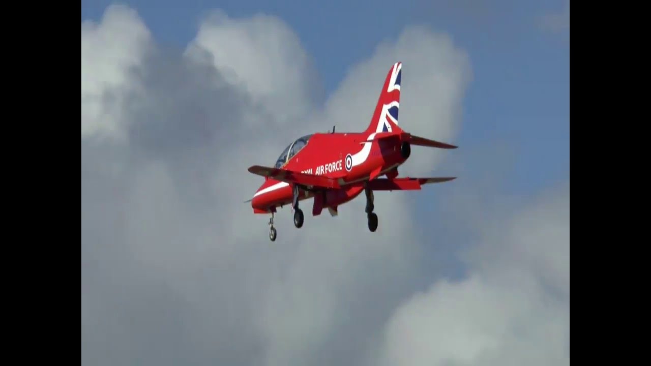 Hawks at RAF Valley inc. Red Arrow Hawk T1A XX204 & T2 Hawks 4FTS 31.03 ...
