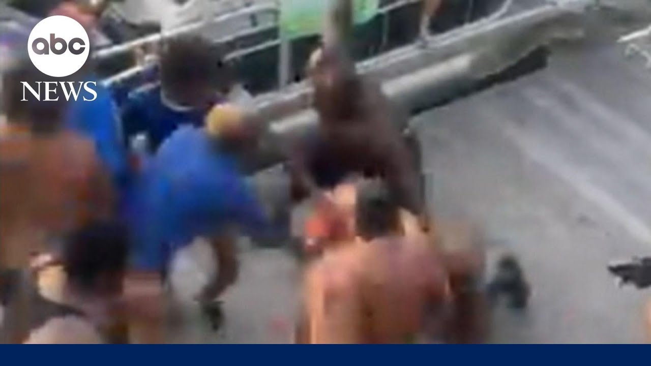 Assault charges in Alabama dock brawl | WNN - YouTube