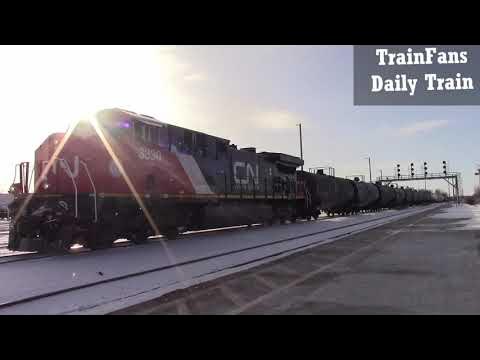 Manifest Train CN M302 CN 3330 Lead & CN 3904 Rear Locomotives Sarnia Ontario - YouTube
