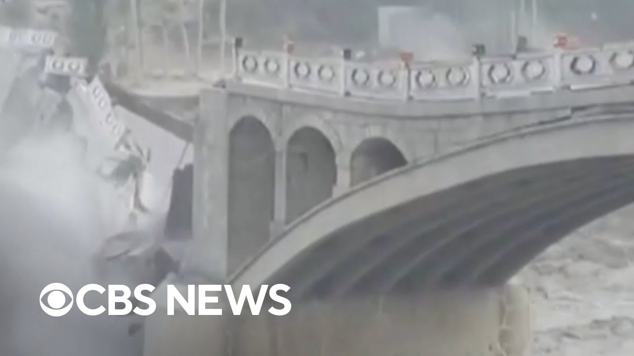 Bridge in Pakistan collapses after glacial lake outburst - YouTube