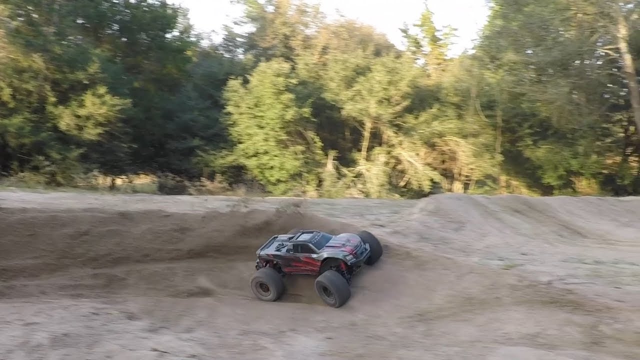 Traxxas MAXX 4s | Track Testing - YouTube