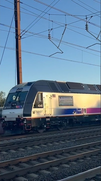 NJT 4540 40th Anniversary patch leads NJT Multilevels through Jersey Ave NJ with nice crew 9/15 ...