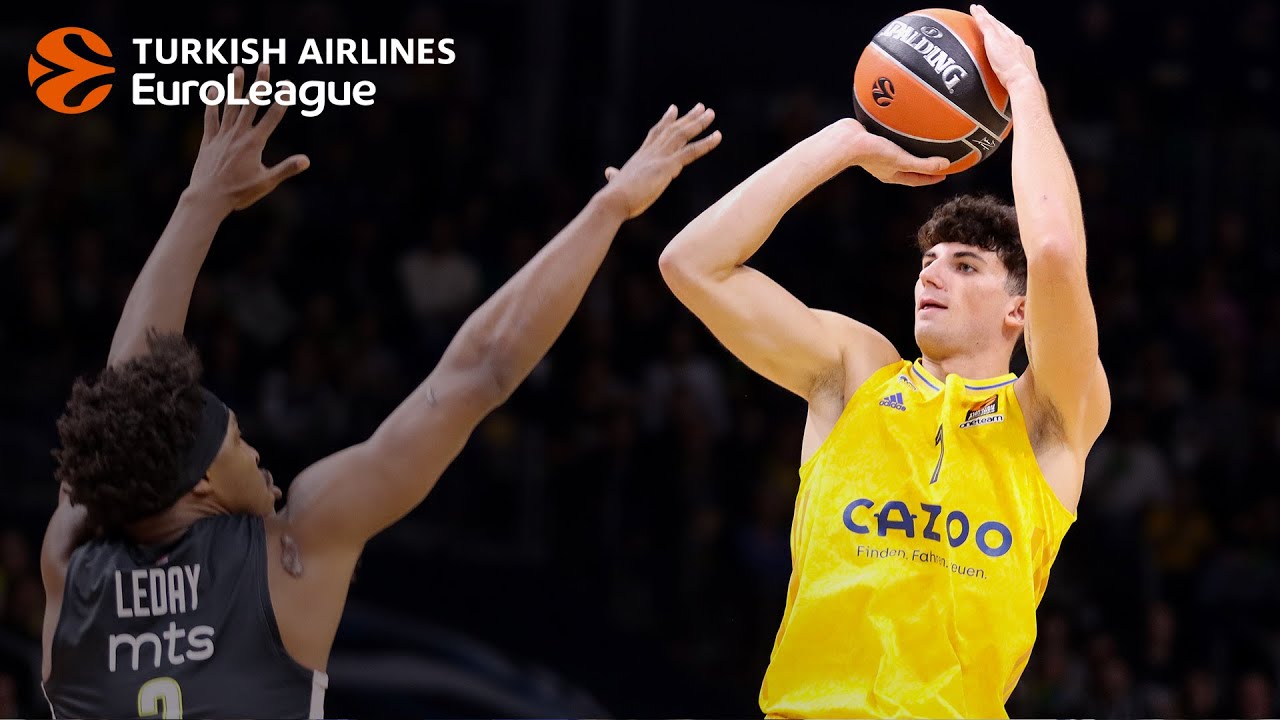 What an explosive debut for Procida! - YouTube