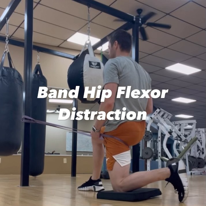 Band Hip Flexor Distraction #trainlikethepros - YouTube
