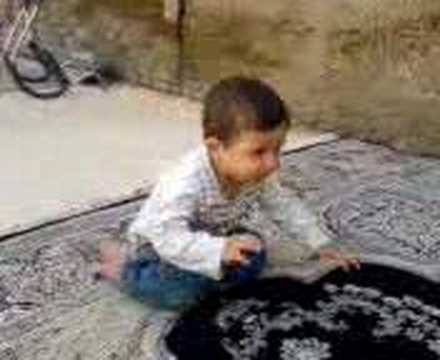 Baby praying/reading namaz (islam) - YouTube