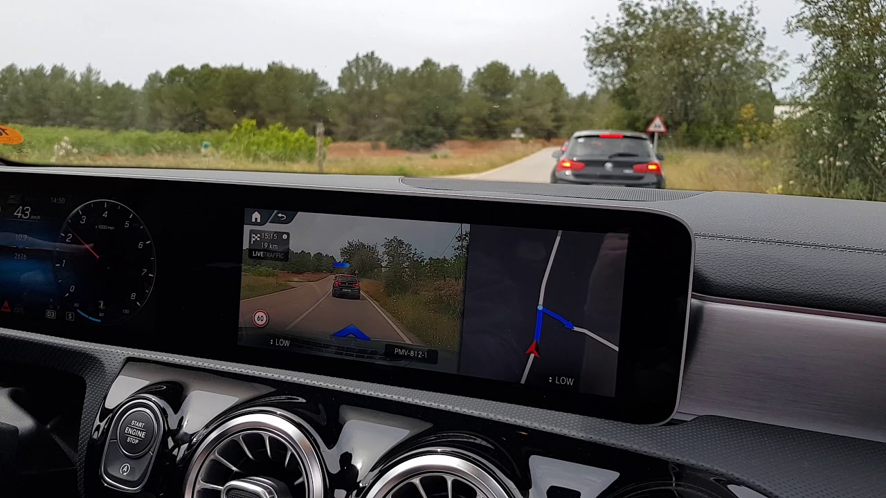 Mercedes-Benz Augmented Reality Navigation - YouTube
