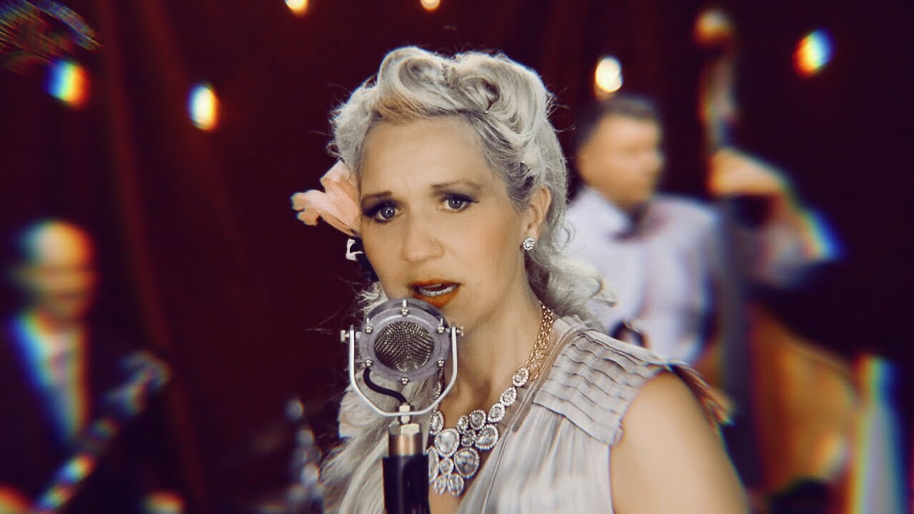 Laura- Gunhild Carling Live - YouTube