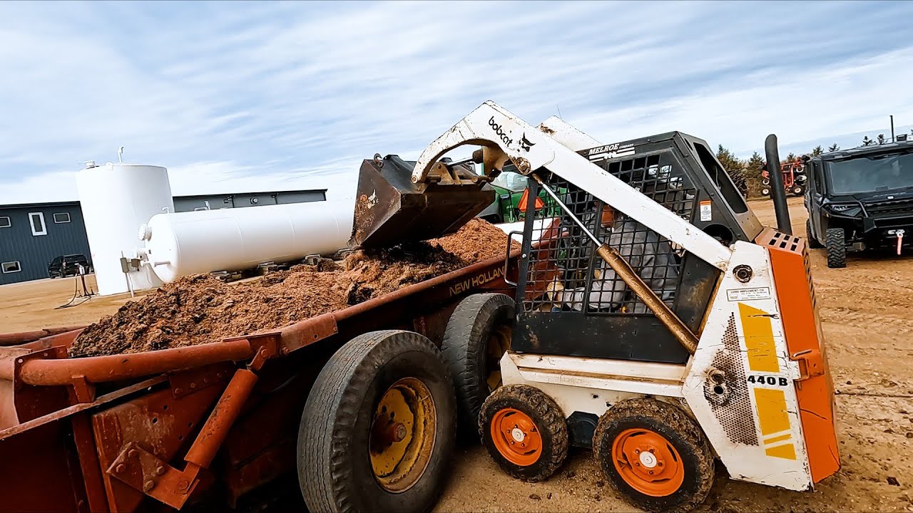 The Worst Job On The Farm! | Larson Farms | The Content Farm