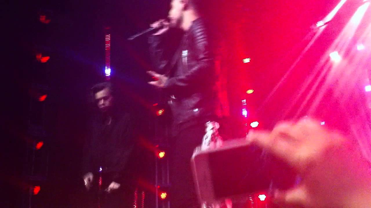 One Direction - Steal My Girl - ARIAS 2014 (Mosh View) - YouTube