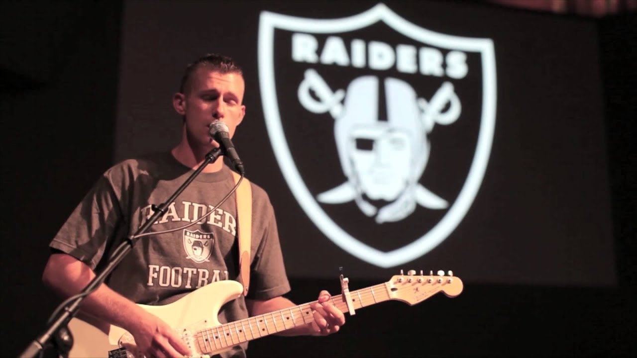 Dan Hodson National Anthem Raiders Streaming - YouTube