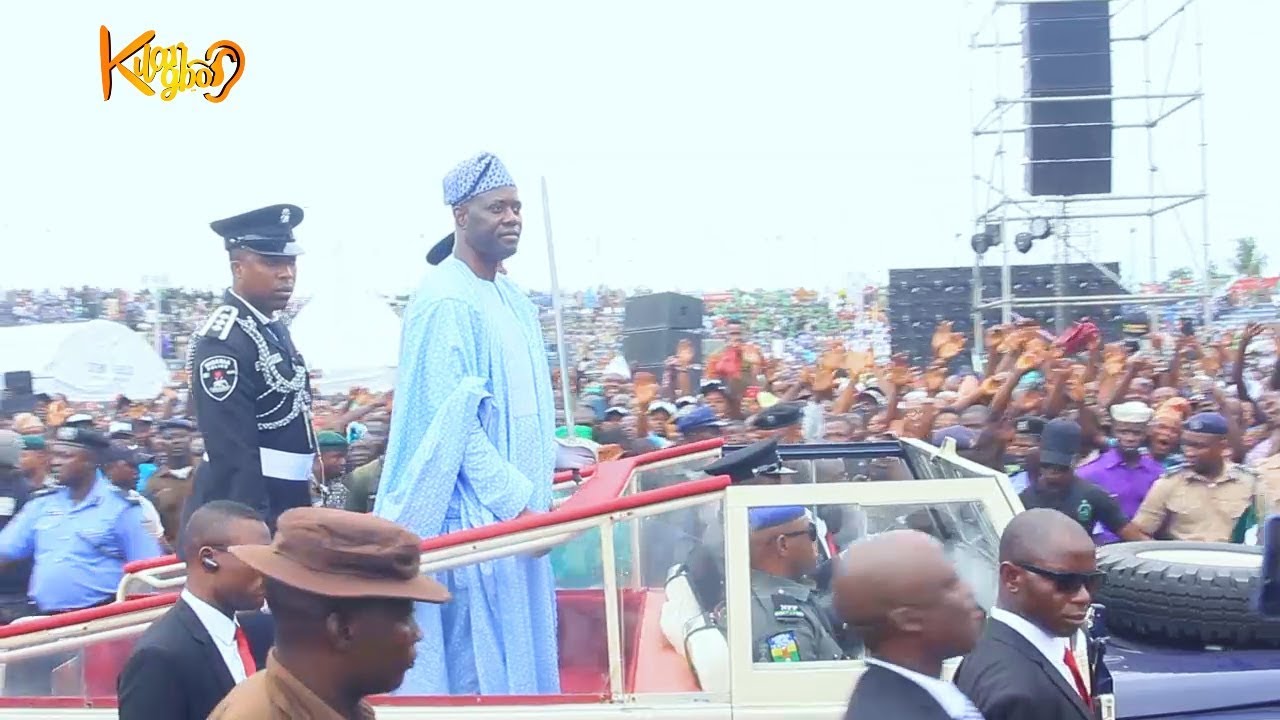 Engineer Seyi Makinde Sworn-In As Oyo Governor, Cancels School Fees ...