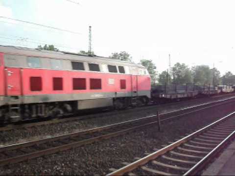 Schwere Last für br225 . Heavy Load for Class 225 Diesellokomotive ...