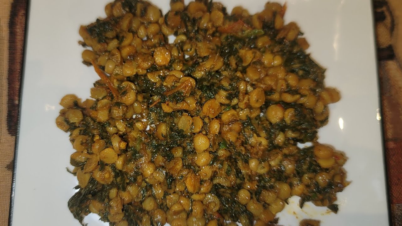 Chanay ki daal Paalak | Delhi Style - YouTube