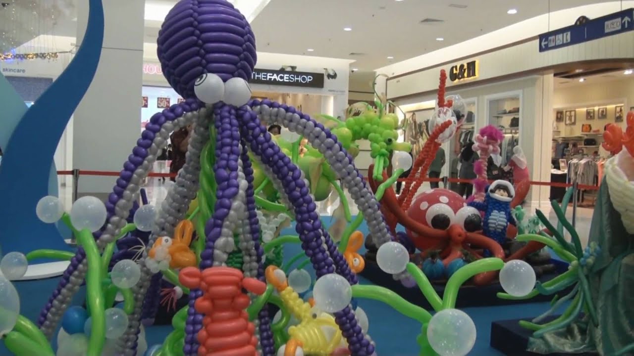 AEON Jusco Mall Malacca - Balloon Carnival 2010 - YouTube