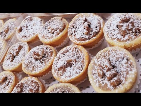 Mini Dates and Walnuts Pie | How To Make Dates and Walnuts Pie | Easy ...