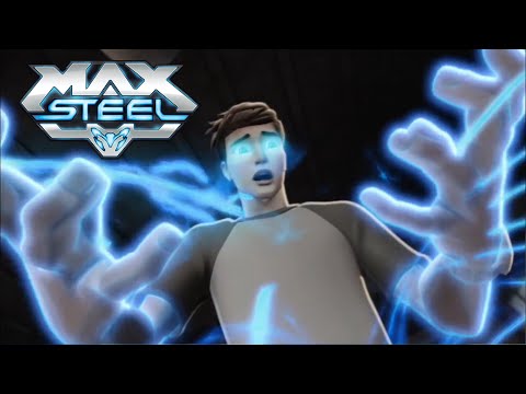 Max starts generating Turbo Energy! | Max Steel Clip (Season 1 Episode 1)