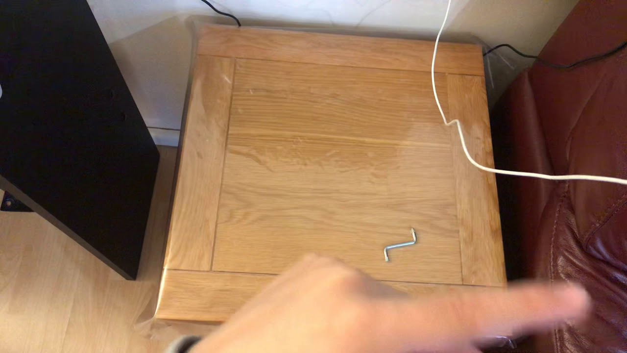 Table top docking station unboxing - YouTube