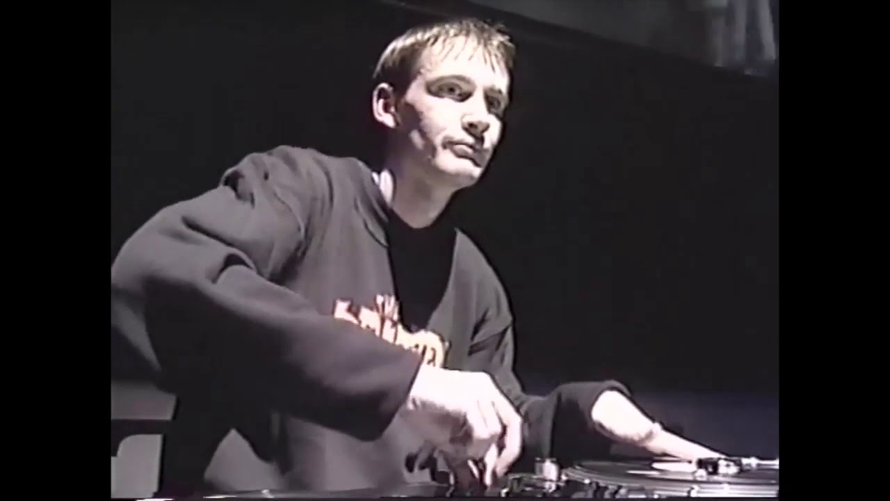 DJ Skully - 2001 DMC UK Finals - YouTube