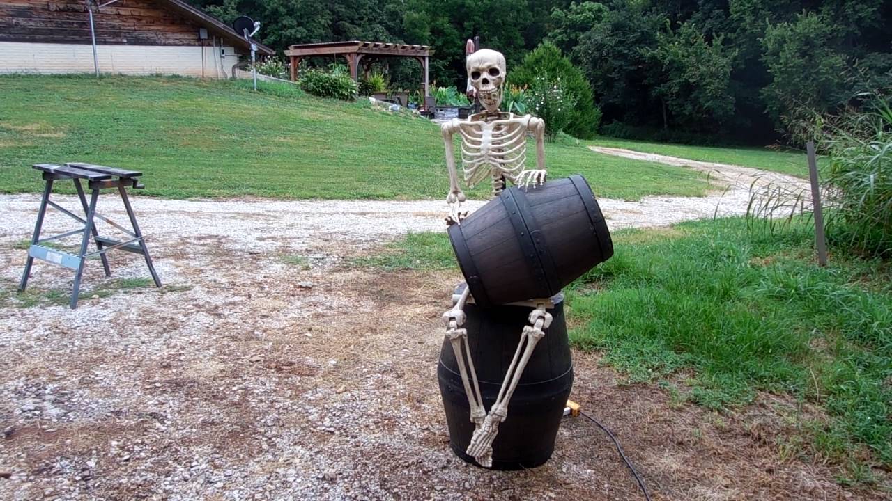 Drunk Skeleton on a Barrel - YouTube