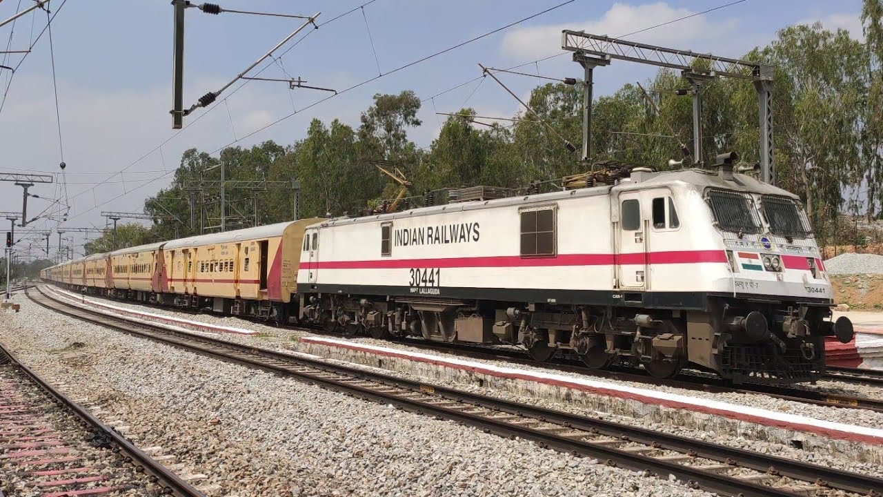 Seshadri express | Banglore to Kakinada | LGD WAP-7 - YouTube