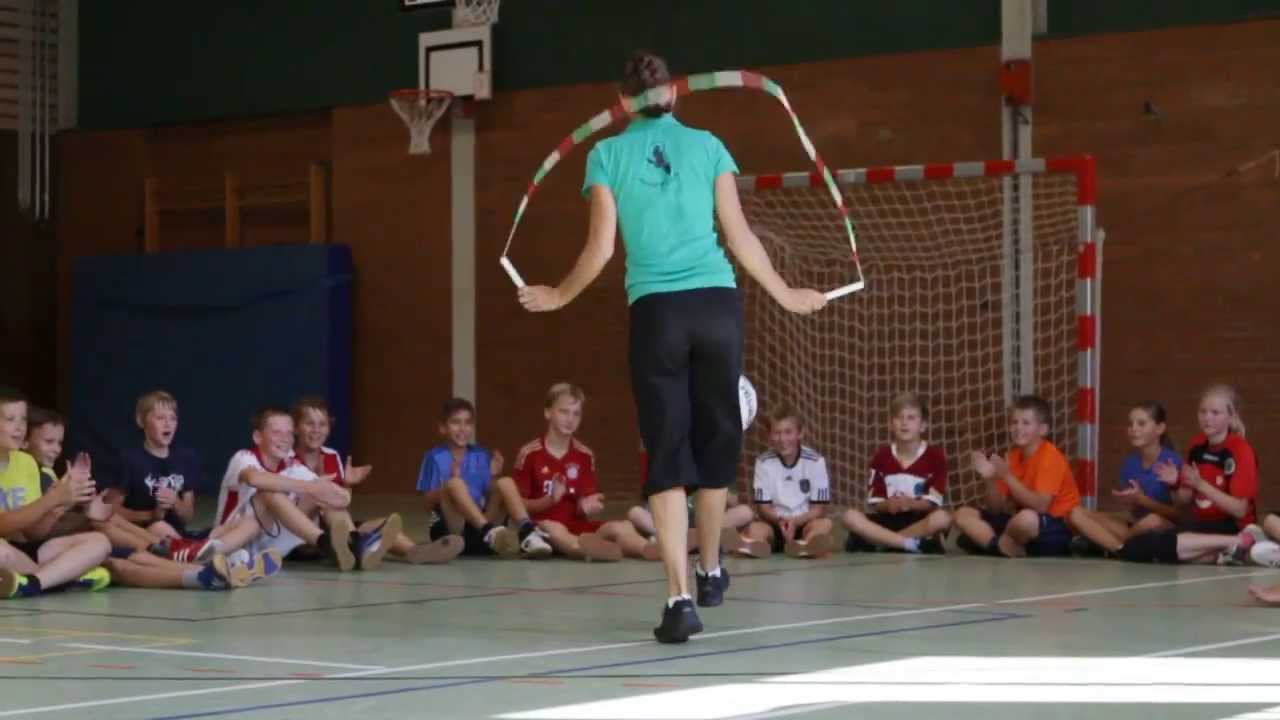 Jump Rope Workshop for Kids at School - YouTube