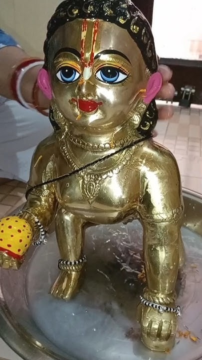 mere lala ka snan 🙏🌸🌸#kanha #youtubeshorts #laddu #krishna - YouTube