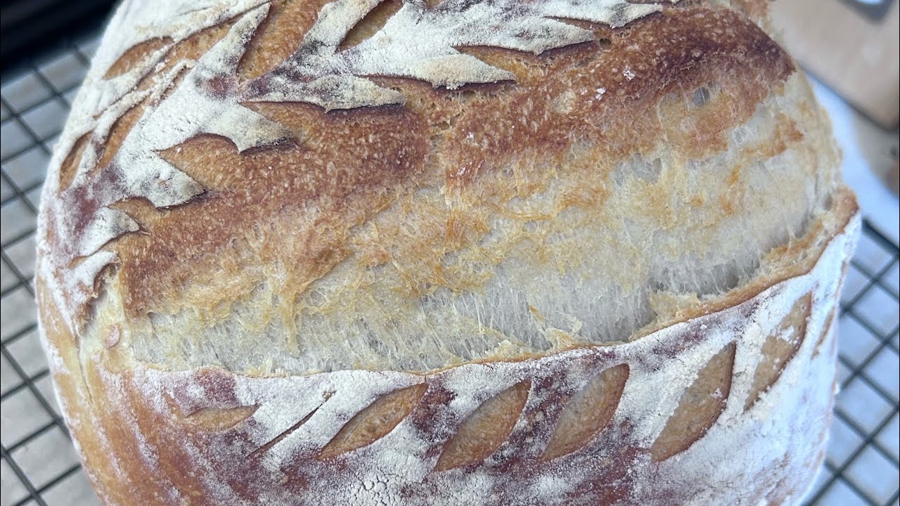 One of my favorite scores to do on Sourdough round loaf and how it ...
