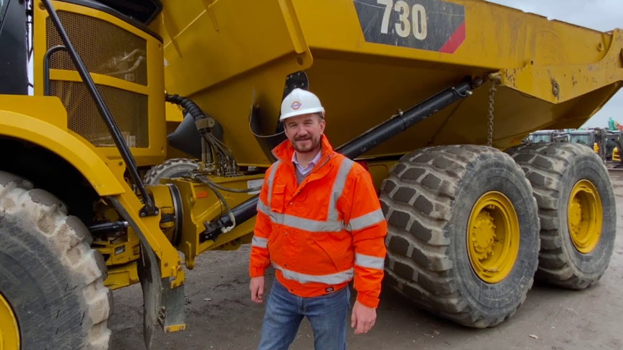 Rupert Craven talks about testing equipment with a Cat ADT at Ritchie ...