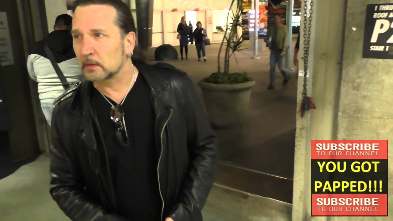 Eric Singer from KISS talks about men wearing make up at ArcLight ...