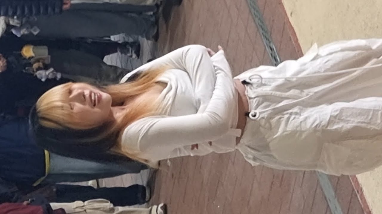 25.3.13 BE OURCREW공연 걷고싶은거리 홍대버스킹 DANCECREW BE OURCREW(비아워크루) by Bigstart - YouTube