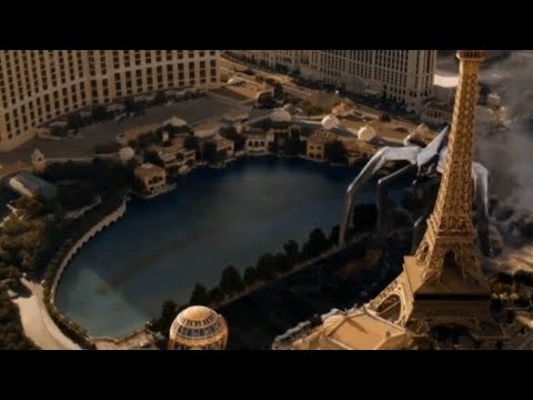 Female Muto attacks Las Vegas| With Sound | (Godzilla 2014)