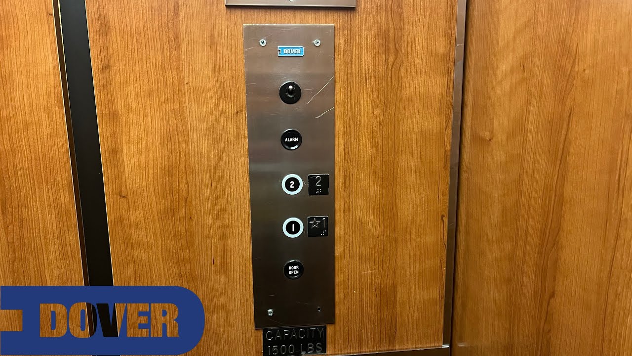Dover Hydraulic Elevator at The 400 Center Deerfield, IL - YouTube