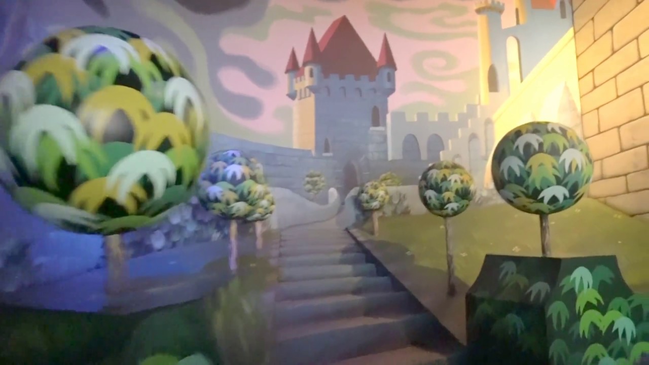 [4K] Snow White's Adventures_Tokyo Disneyland 2017 - YouTube