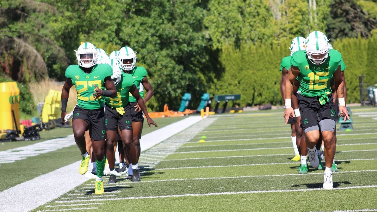 Marcel Yates Talks Safeties in Oregon Football Fall Camp - YouTube