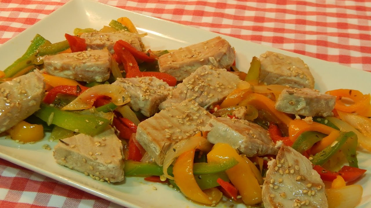 Receta fácil de atún con pimientos - YouTube