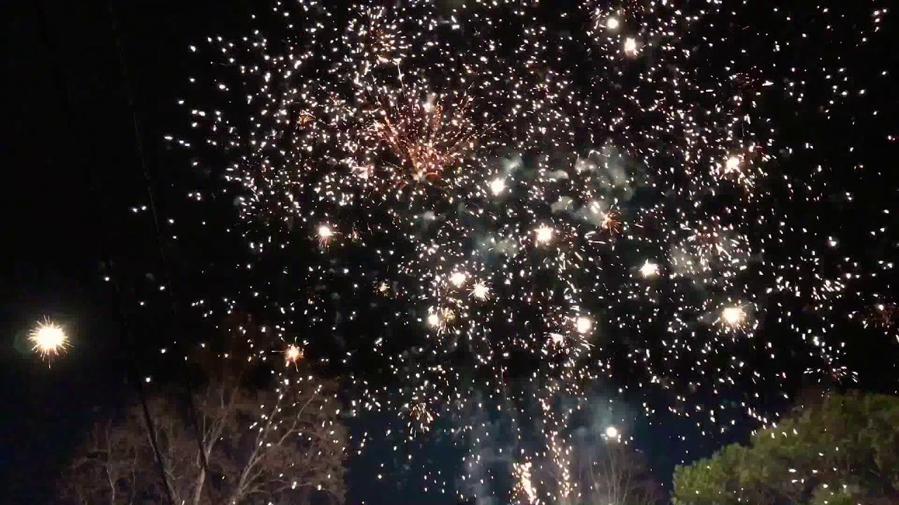 Crackalacka x2 Firework - YouTube