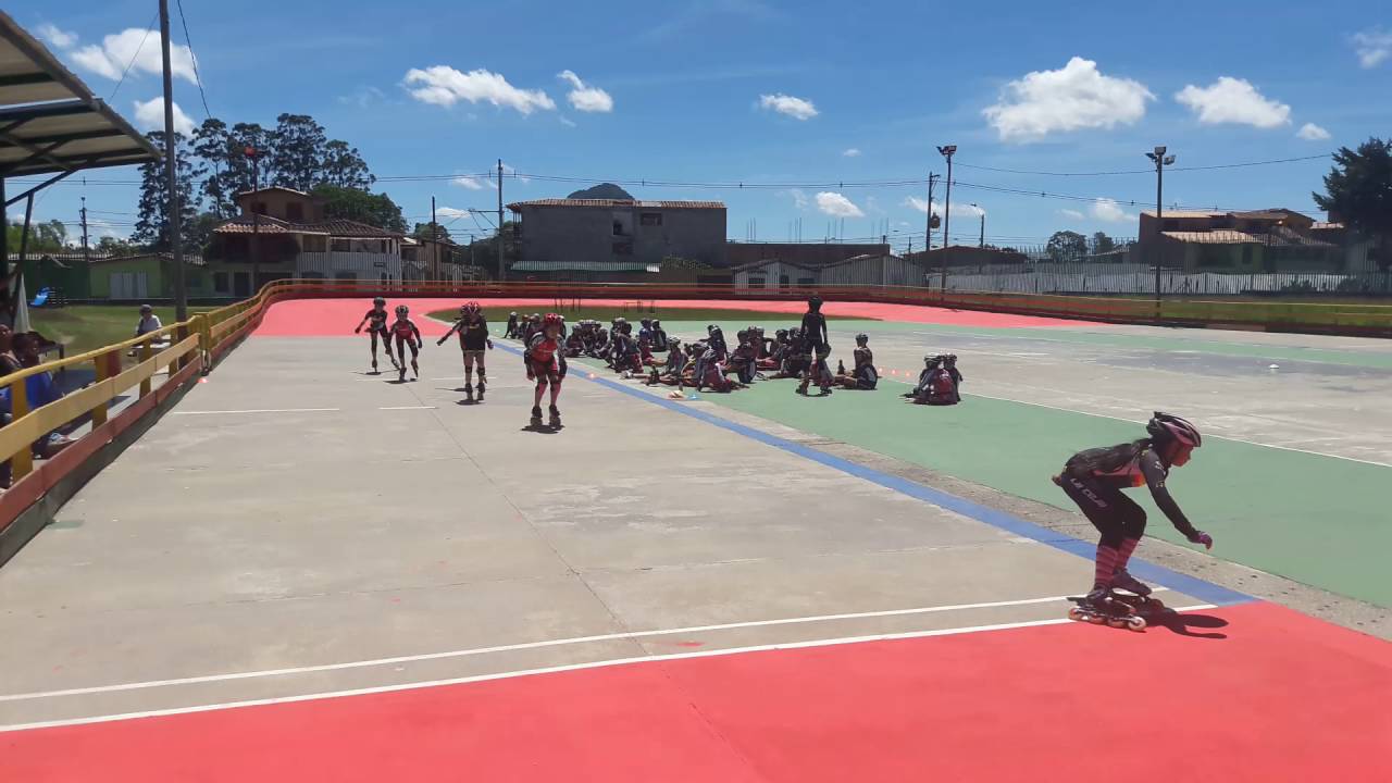 MINI PISTA 3 C-PATIN - YouTube
