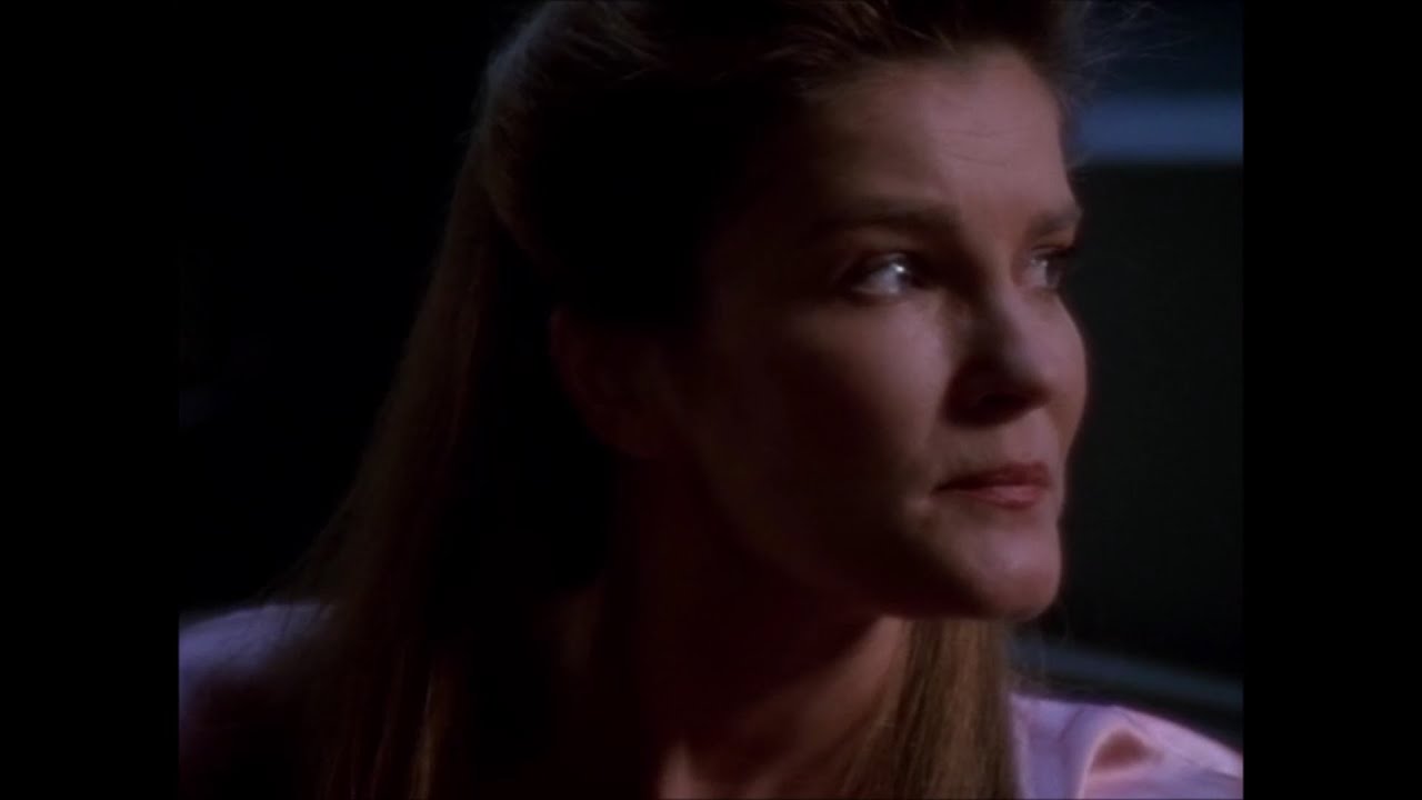 Star Trek: Voyager- Janeway talks with Kes - YouTube