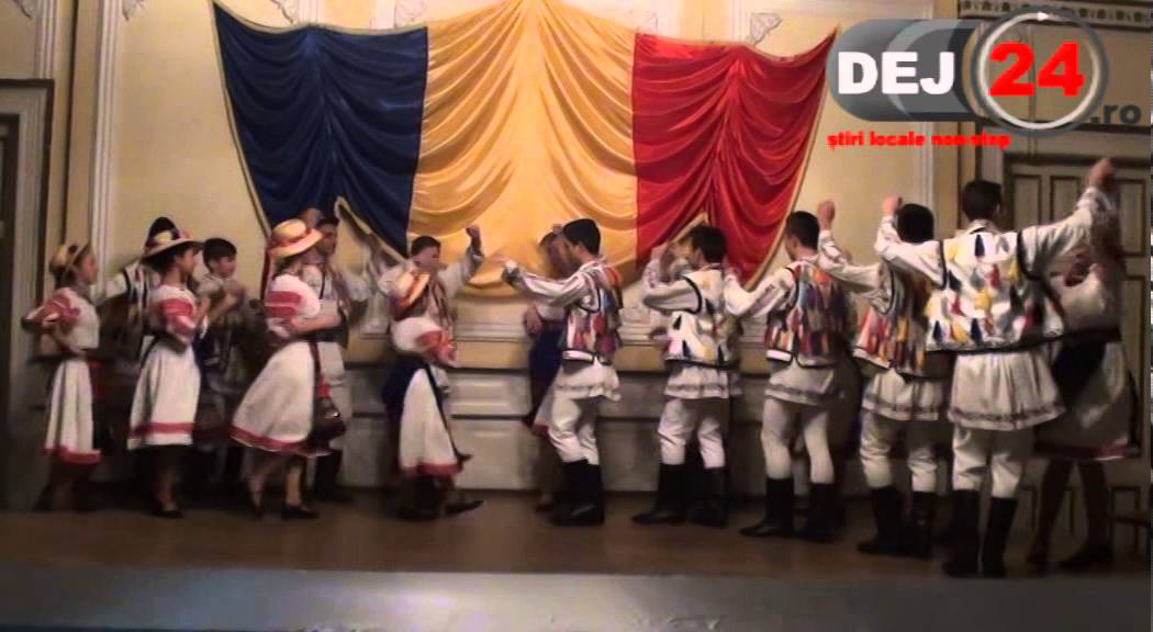 Concert colinde Primaria Dej 11 dec 2015 - YouTube