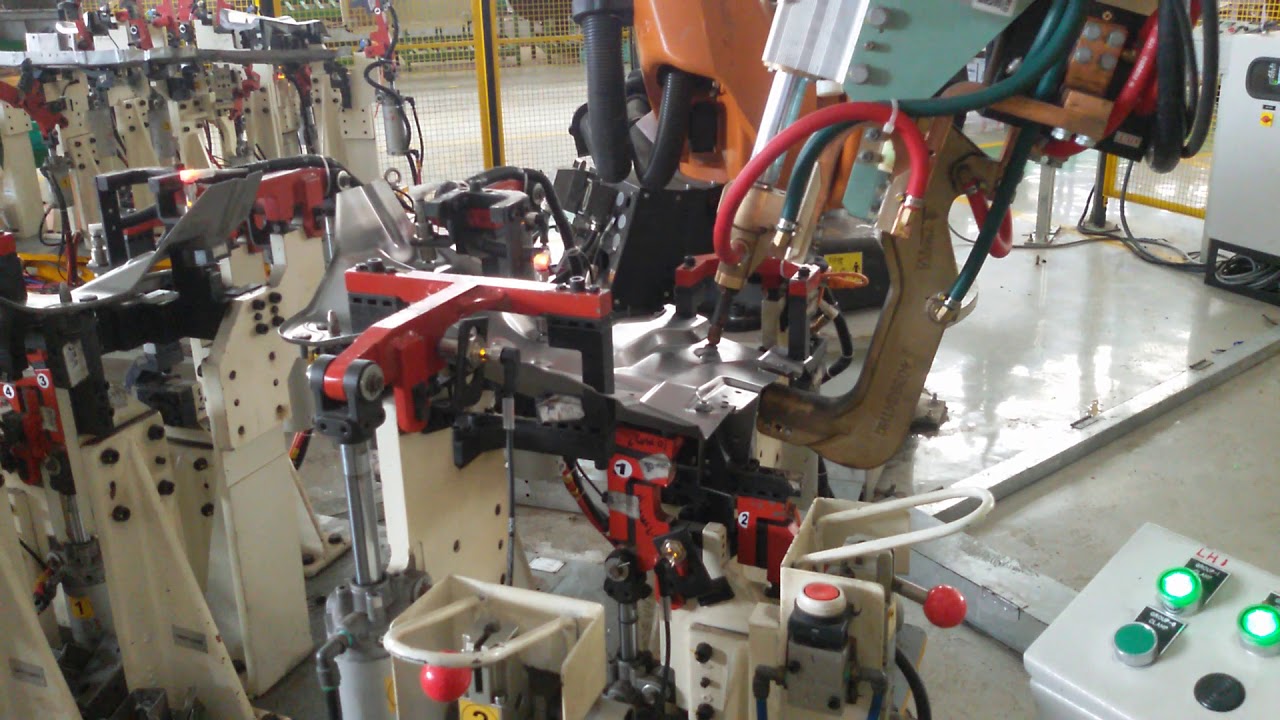 Robotic Spot Welding Automation Fender - YouTube