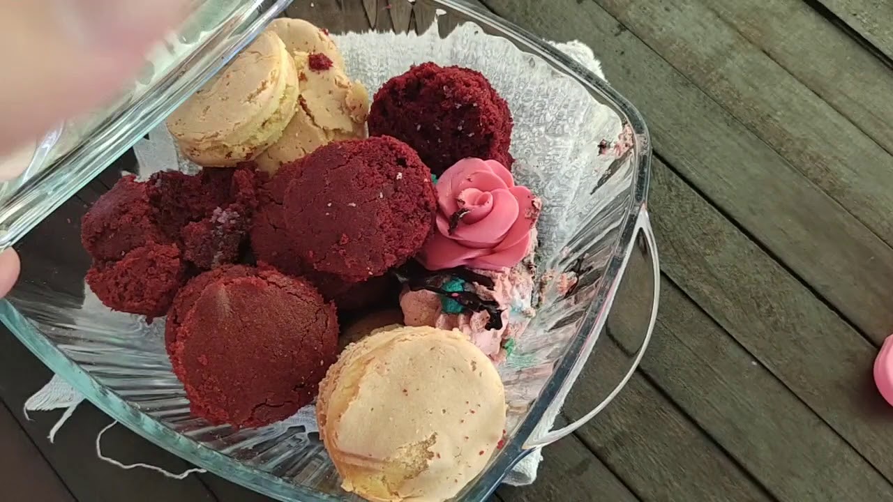 Baby Mell Suka Makan Fondant Bunga - YouTube