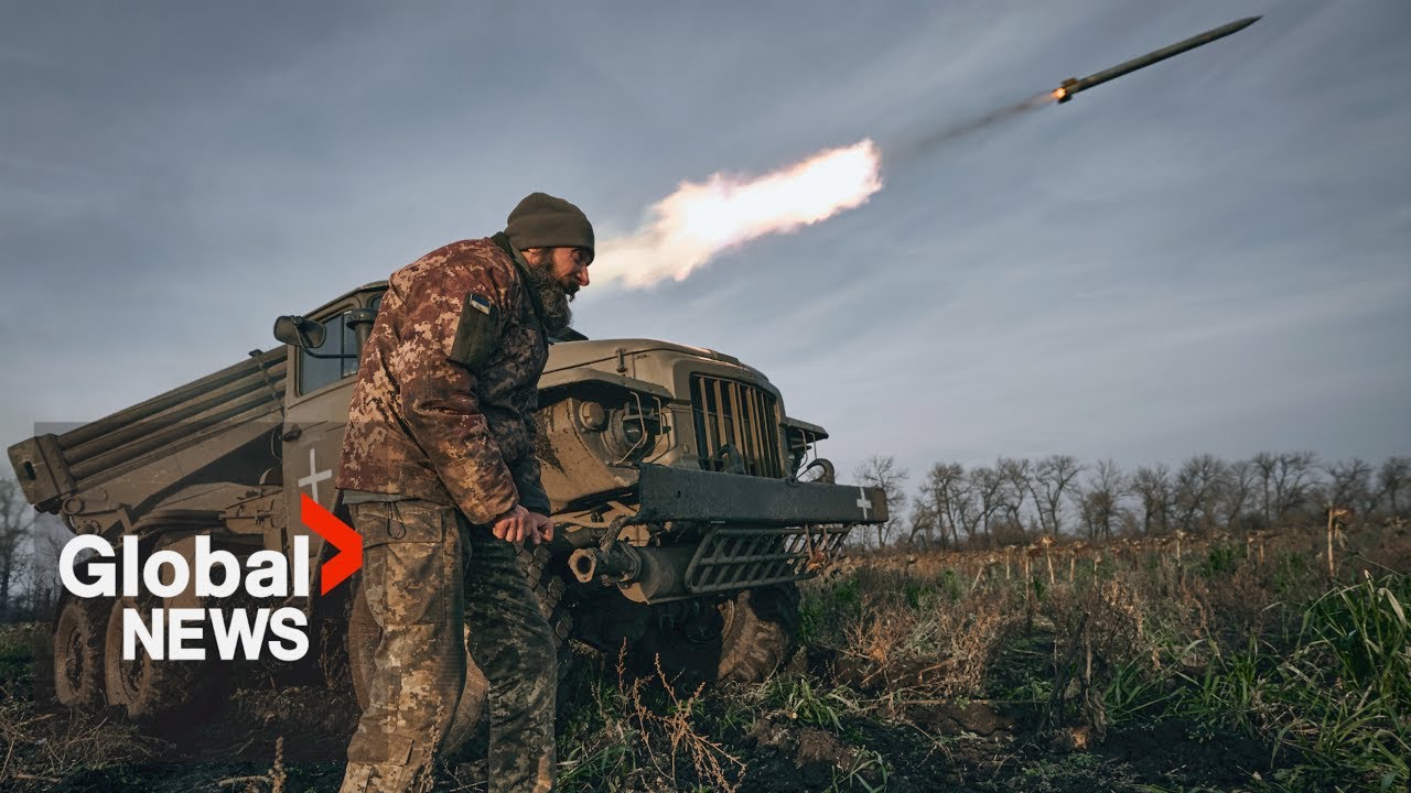 Fighting intensifies near Ukraine’s Bakhmut, a key Russian target - YouTube