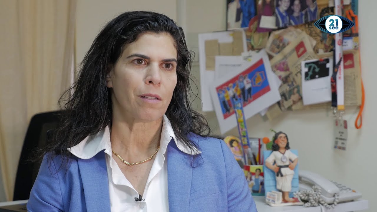 Israel's First Olympic Medalist Yael Arad - YouTube