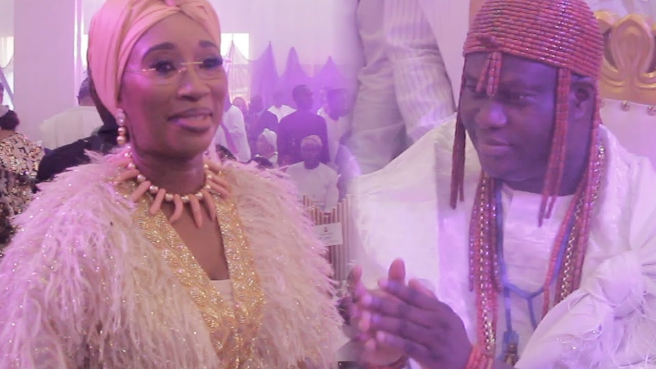 MOMENT OBA ELEGUSHI SUPPORTED OLORI ADERONKE TO PRAISE OONI ROMANTICALLY AT HIS HUSBAND BIRTHDAY ...