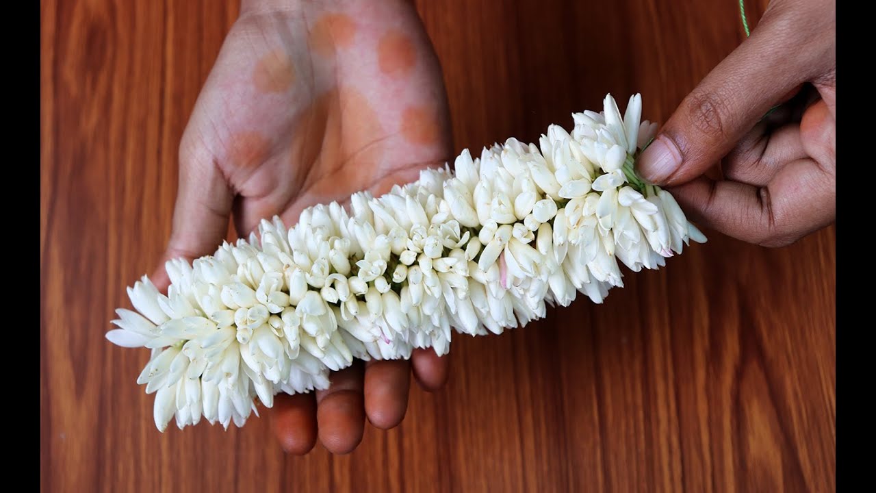 how to string pichi poo garland | pichi poo malai kattuvathu eppadi in ...
