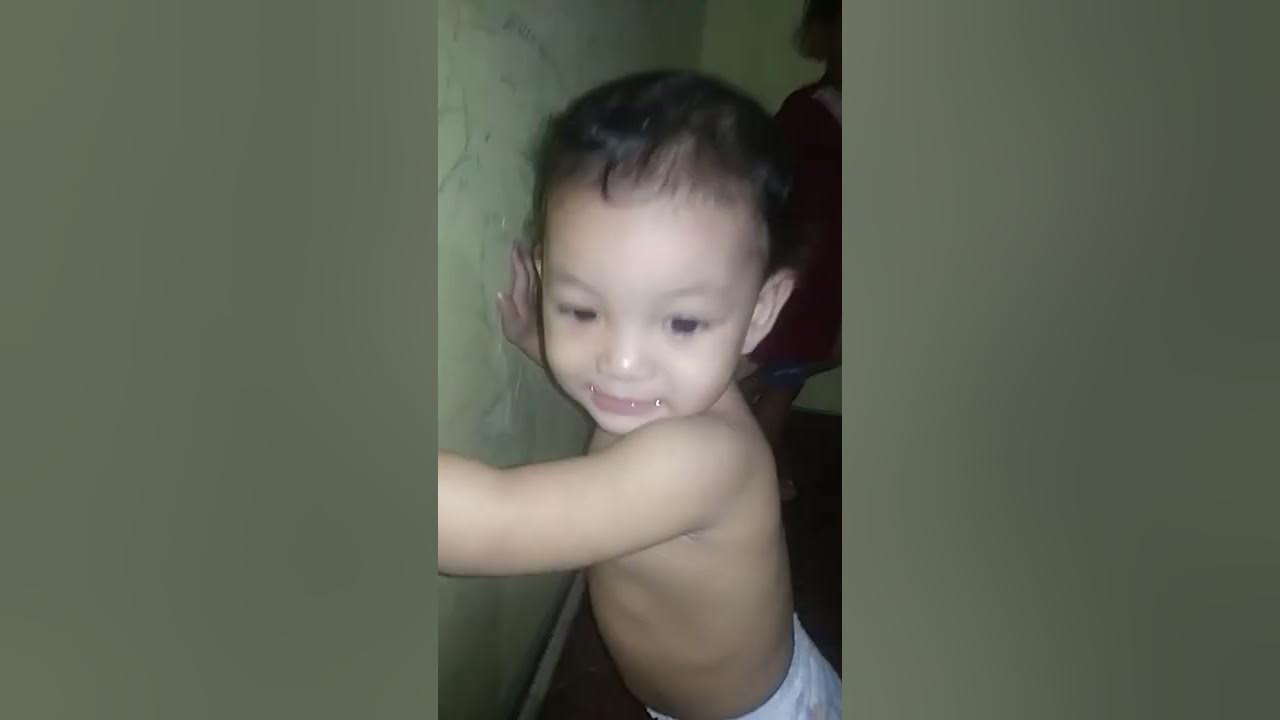 baby Reifa lg belajar berdiri - YouTube