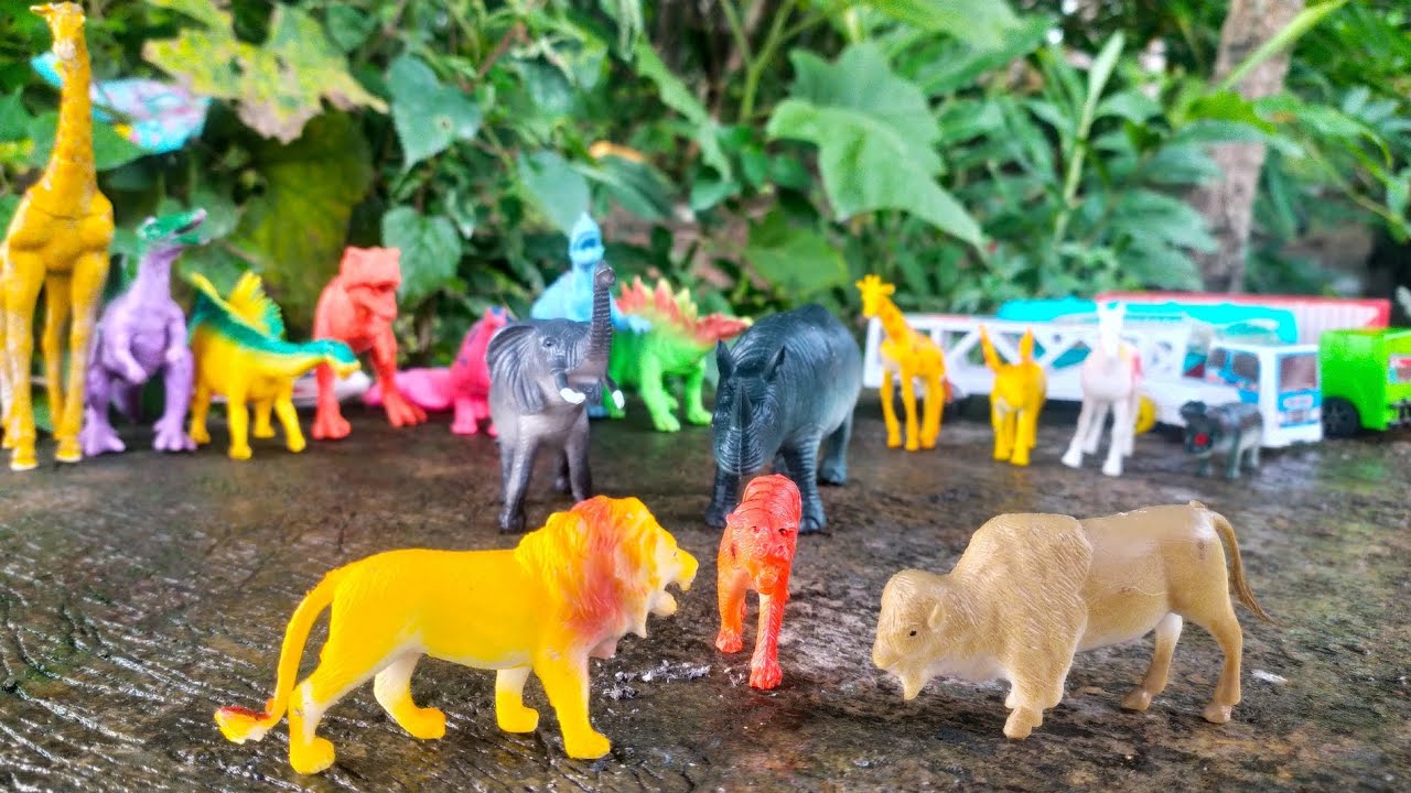 mainan hewan-hewanan gajah, dinosaurus, jerapah, singa, kuda dan rusa ...
