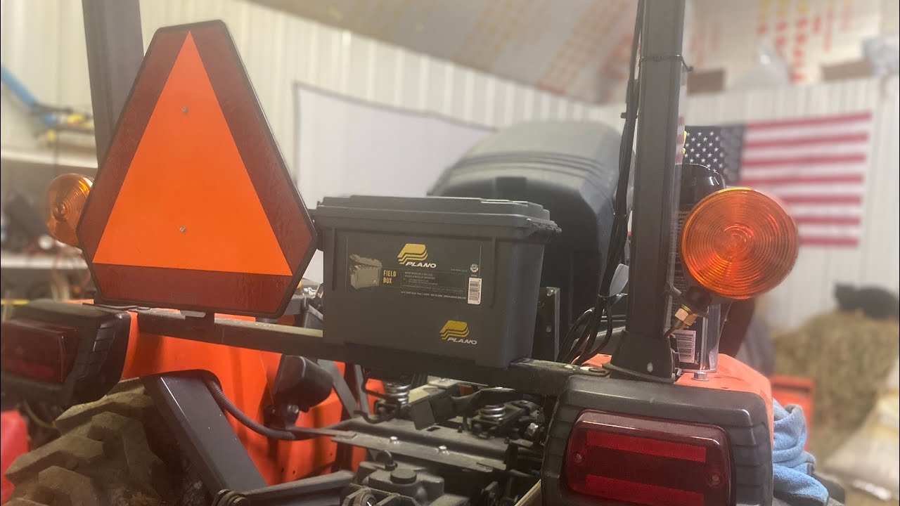 Kubota B2601 Gets a New Toolbox! - YouTube