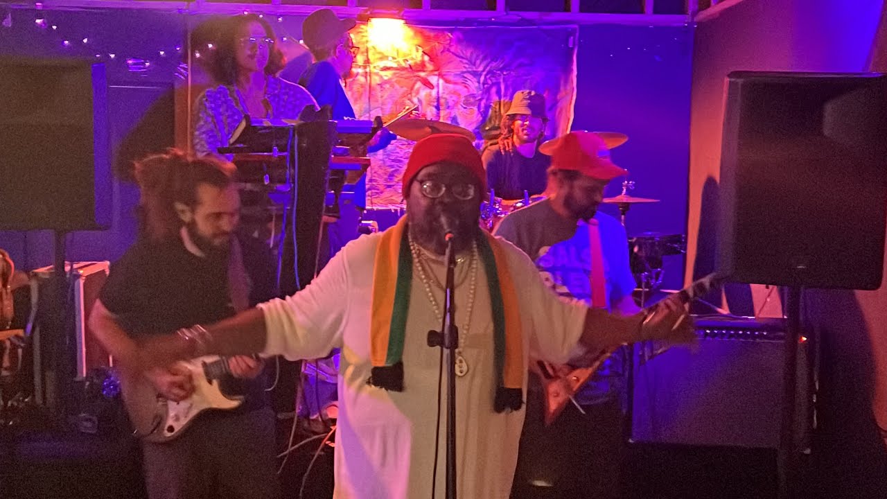 Bigga Demus & The Peace Makers “Leona” @ “El Nie” San Juan, Puerto Rico ...